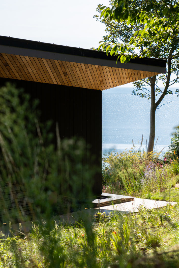 Labrador Bay - Modern Clifftop House | VESP Architects